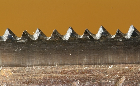 A Semi-Sharp Saw | Galoototron