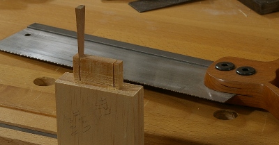 Saw Till: Makin’ wedge kerfs | Galoototron