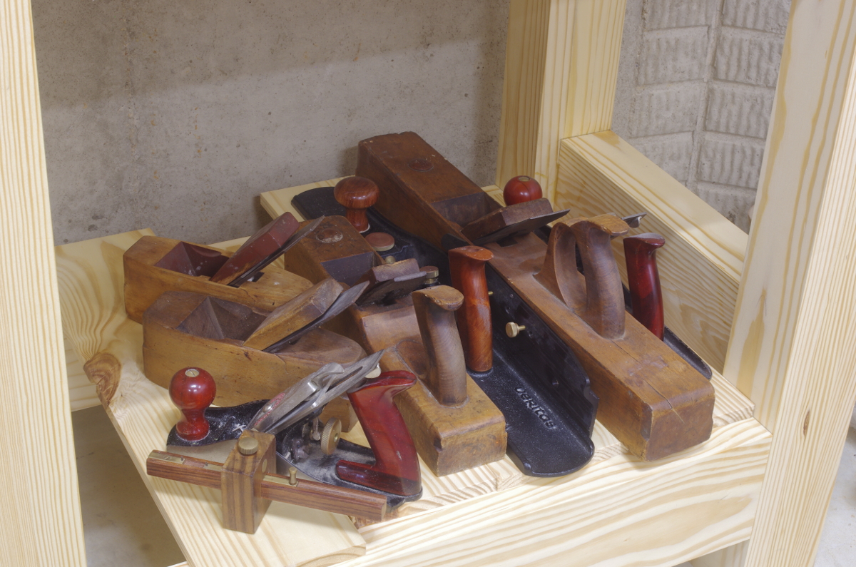 Auxiliary Bench: Finished (Mostly) | Galoototron